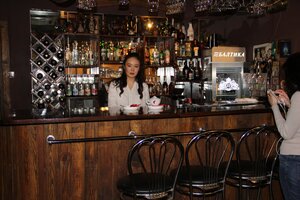 Cafe U Vani (Akademika Bardina Street No:25к2), kafe  Yekaterinburg'dan