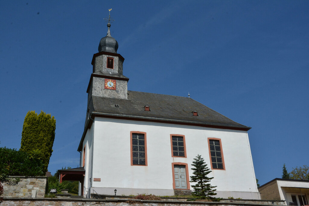 Dini dernekler Evangelische Katharinen-Kirche Beuerbach - Evangelische Kirchengemeinde Beuerbach, Hesse, foto