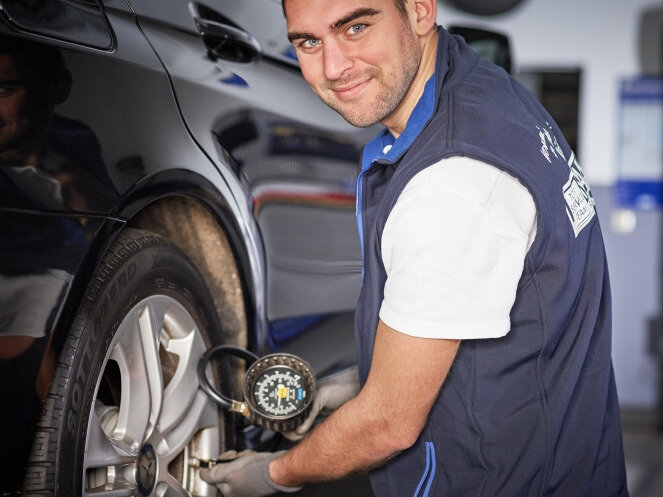 Jant ve lastikçiler Heinrich Nabholz Autoreifen GmbH, Münih, foto