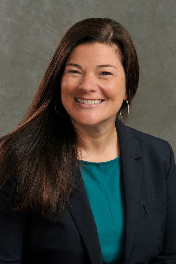 Yatırım fonu firmaları Edward Jones - Financial Advisor: Stephen C Batts, Kuzey Carolina Eyaleti, foto