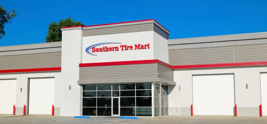 Kamyon ve ağır vasıta satış ve servis firmaları Southern Tire Mart, Louisiana Eyaleti, foto
