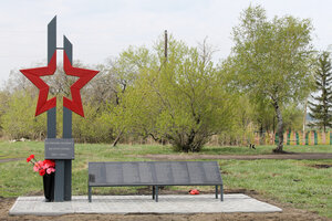 Погибшим воинам-землякам (Omsk Region, Tyukalinskiy rayon, selo Bekishevo, ulitsa Mira), anıt, heykel  Omskaya oblastından