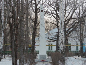 Воинам, погибшим в годы Великой Отечественной войны, 1941-1945 гг. (Ulyanovsk Region, gorodskoy okrug Novoulyanovsk, posyolok Melovoy), anıt, heykel  Ulyanovskaya oblastından