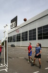 Стритбольная площадка (Novgorod Region, Staraya Russa, Vvedenskaya storona), spor alanı  Staraya Russa'dan