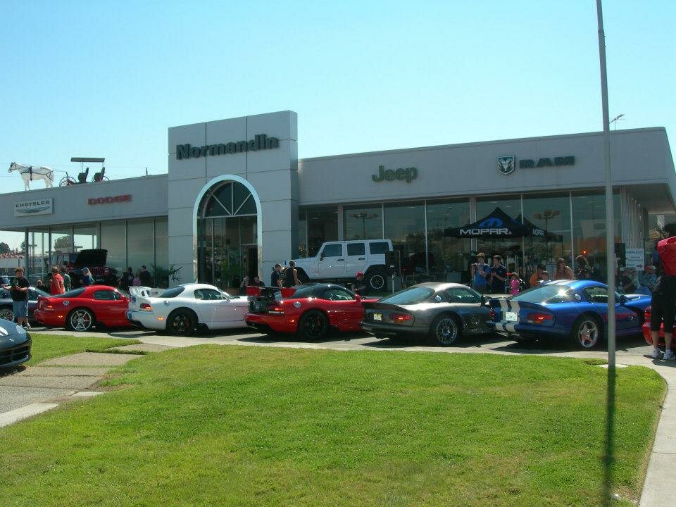 Otomobil satış galerileri Normandin Chrysler Dodge Jeep Ram Fiat, San Jose, foto