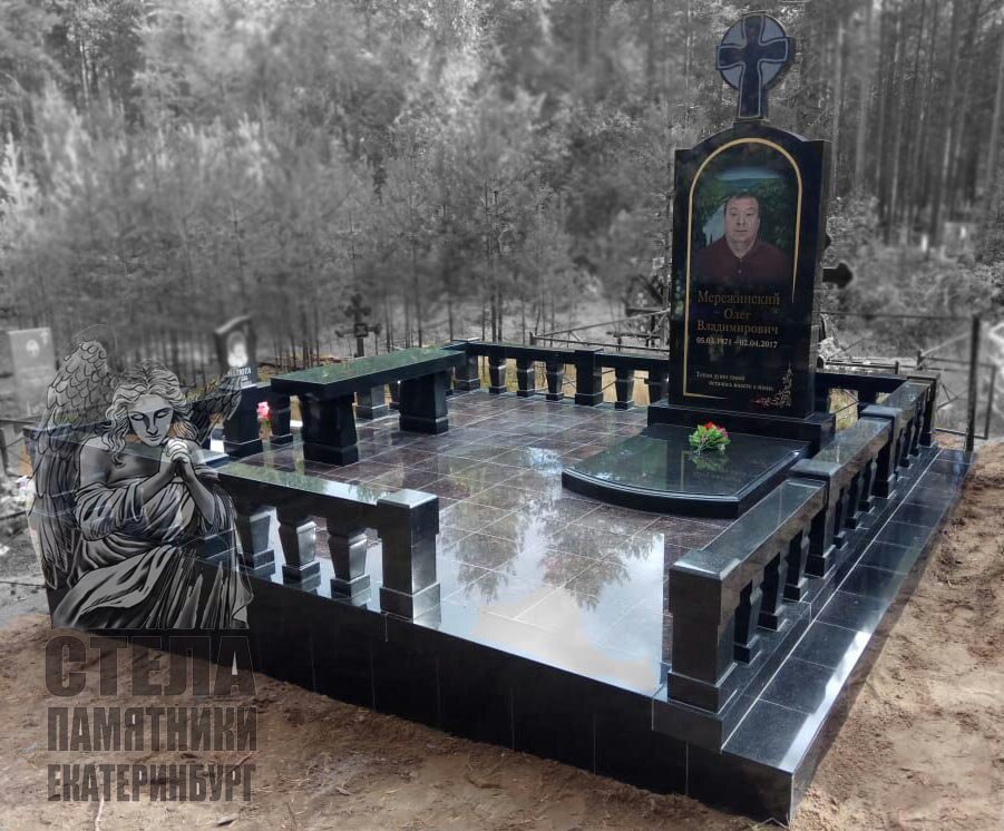 Heykel ve mezarlık taşı üreticileri Стела, Yekaterinburg, foto