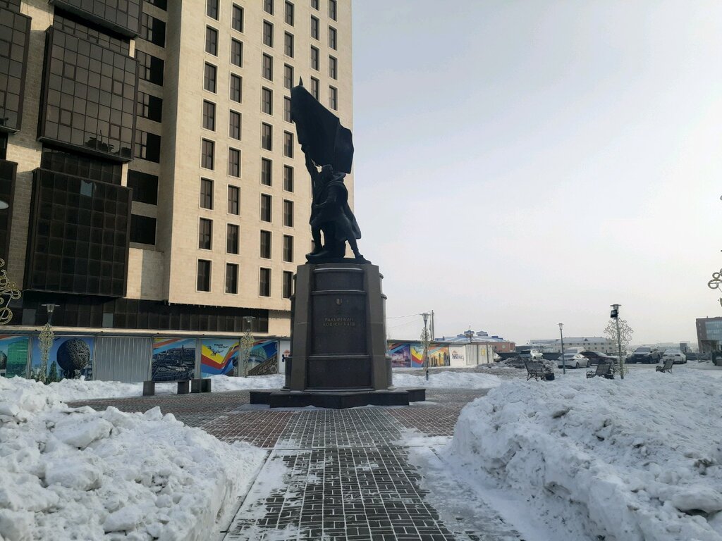 Anıt, heykel Monument to Rakhimzhan Koshkarbayev, Astana, foto
