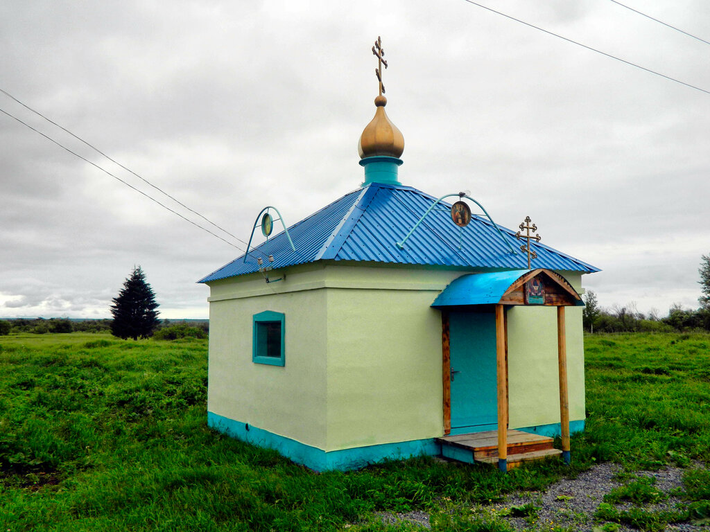 Şapel, haç anıtı Успенская часовня, Sverdlovskaya oblastı, foto