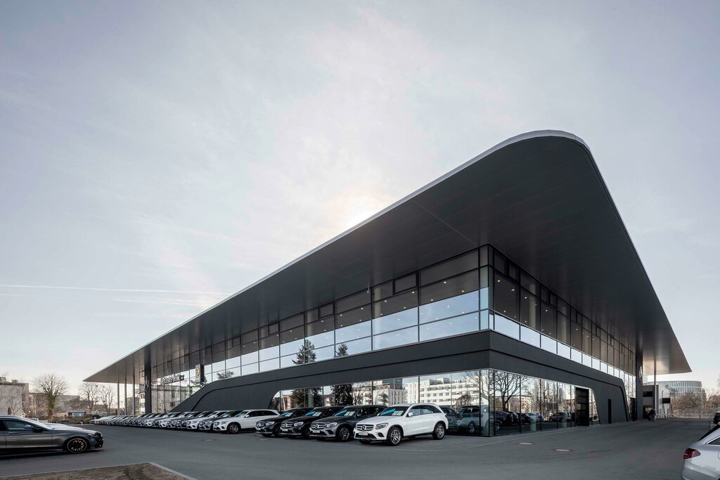 Otomobil satış galerileri Mercedes-Benz Niederlassung Darmstadt, Hesse, foto