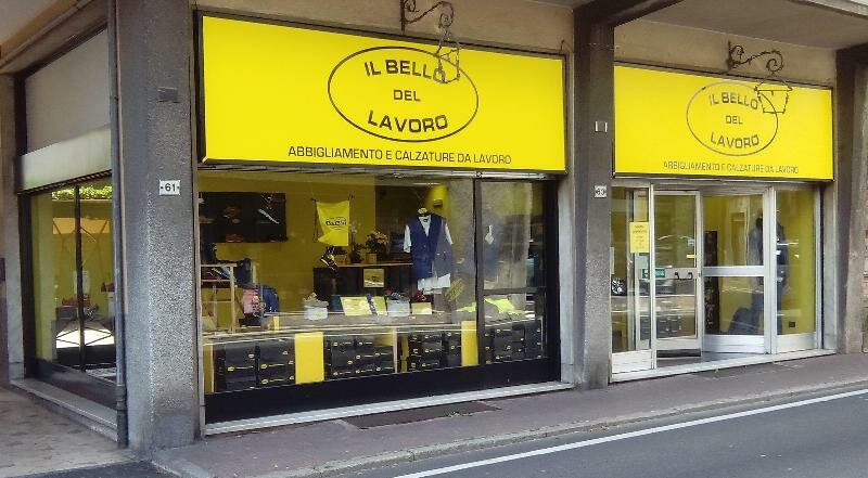 Giyim mağazası Il Bello del Lavoro, Lombardiya, foto