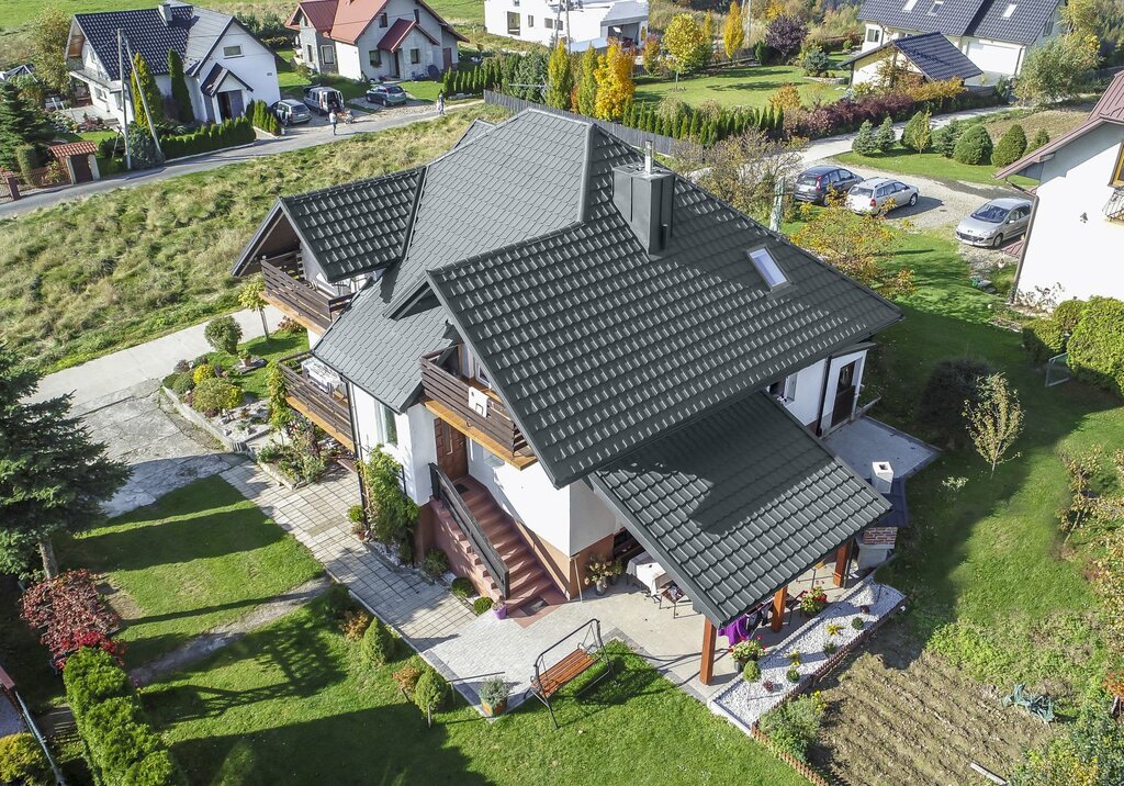 Çatı ve çatı materyalleri Etalon Krovli, Brest, foto