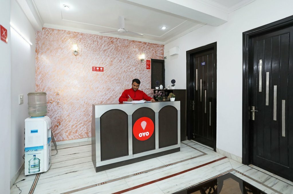 Otel Oyo 11606 Hotel K R Group, , foto