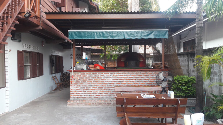 Pizzacılar The Italian Job, Vientiane, foto