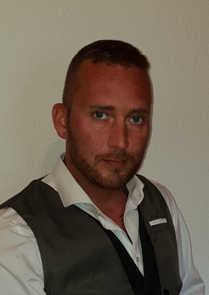 Sigorta şirketleri Signal Iduna Versicherung Frank Rosenlund, Brandenburg, foto