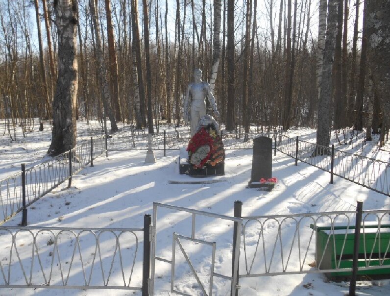 Anıt, heykel Братская могила комсомольцев, Moskova ve Moskovskaya oblastı, foto