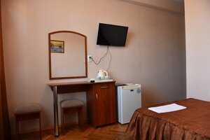 Krym (6-я Бастионная улица No:46), otel  Sevastopol'dan