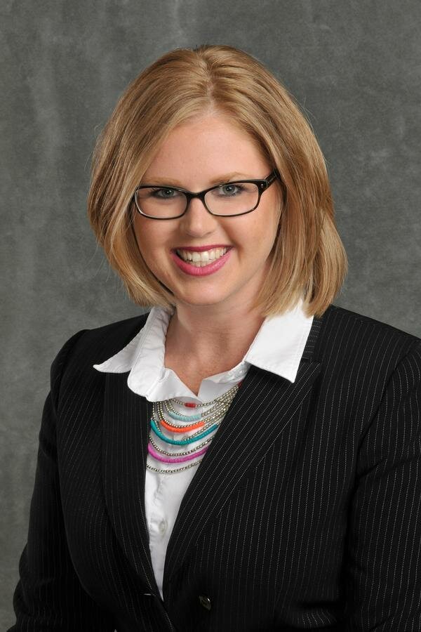 Yatırım fonu firmaları Edward Jones - Financial Advisor: Jessica L Morris, İllinois, foto