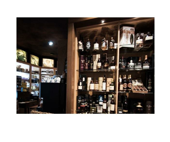 Tütün, sigara mağazaları Klenk Zigarrenkultur/CigarDeluxe GmbH & Co. Kg, Baden‑Wurttemberg, foto