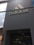 Adidas (Vientiane, Lao-Thai Road), spor giyim ve ayakkabı  Vientiane'den