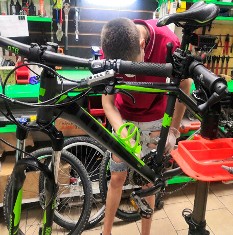 Bisiklet tamircileri VeloProLab, Moskova, foto