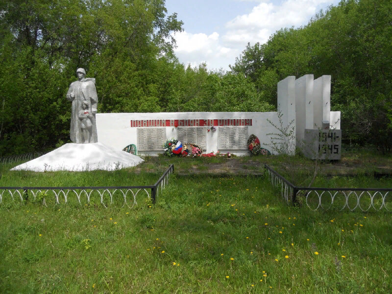 Anıt, heykel Воинам, погибшим в годы Великой Отечественной войны, Altayski krayı, foto