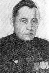 Луканину Дмитрию Ефимовичу (ulitsa Bratyev Lukaninykh No:11, derevnya Kurkino), anıt levhası, anıt taş  Kalujskaya oblastından