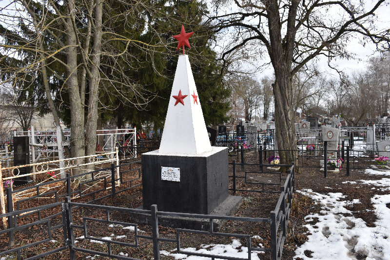 Anıt, heykel Братская могила героев Гражданской войны, Belgorodskaya oblastı, foto