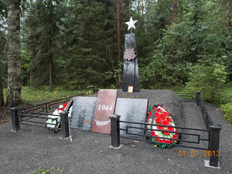 Anıt, heykel Братская могила 368 стрелковой дивизии, Karelya, foto