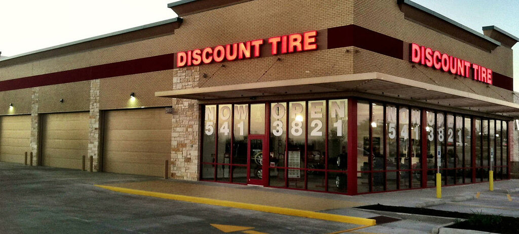 Jant ve lastikçiler Discount Tire, Texas, foto