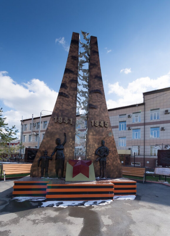 Anıt, heykel Мемориальный комплекс 70 лет Победы в Великой Отечественной войне, Leninsk‑Kuznetski, foto