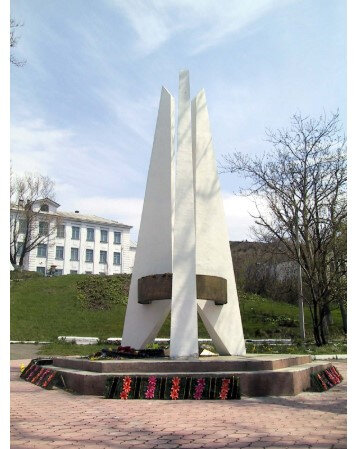 Anıt, heykel Мемориал Великой Отечественной войны, Holmsk, foto