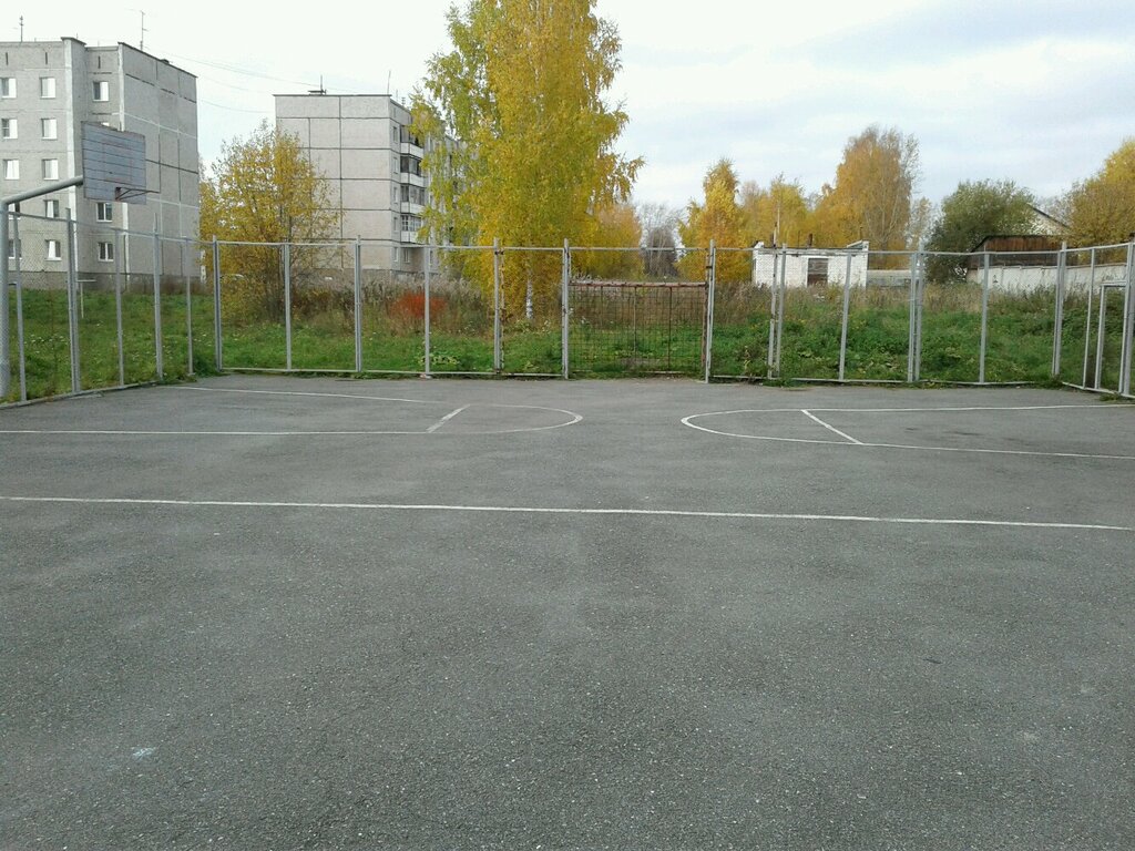 Spor alanı Sports activity location, Nijni Tagil, foto