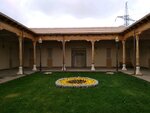 Department of the Memorial Complex of the First President of the Republic of Uzbekistan I. A. Karimov (Rudakiy koʻchasi No:38, Afrosiyob mahalla fuqarolar yigʻini), belediyeler, devlet daireleri  Semerkant'tan