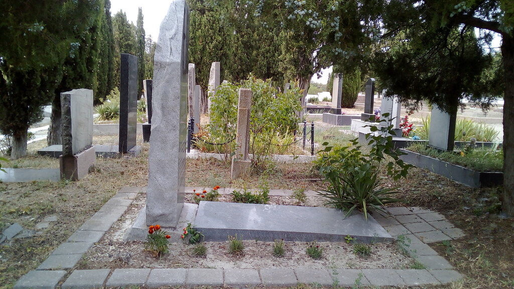 Ünlü kişilerin mezarları Полковник А.С. Потапов, Sevastopol, foto