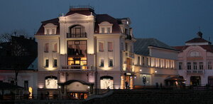 Apriori (naberezhna Roshkovycha No:1, Uzhhorod), restoran  Ujgorod'dan