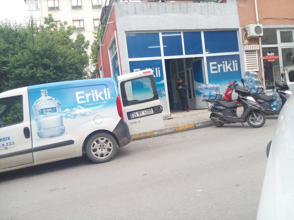 Su satışı Erikli Su Pendik, İstanbul, foto