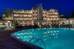 Garabagh Resort & SPA (Şirvan prospekti No:12), otel  Naftalan'dan