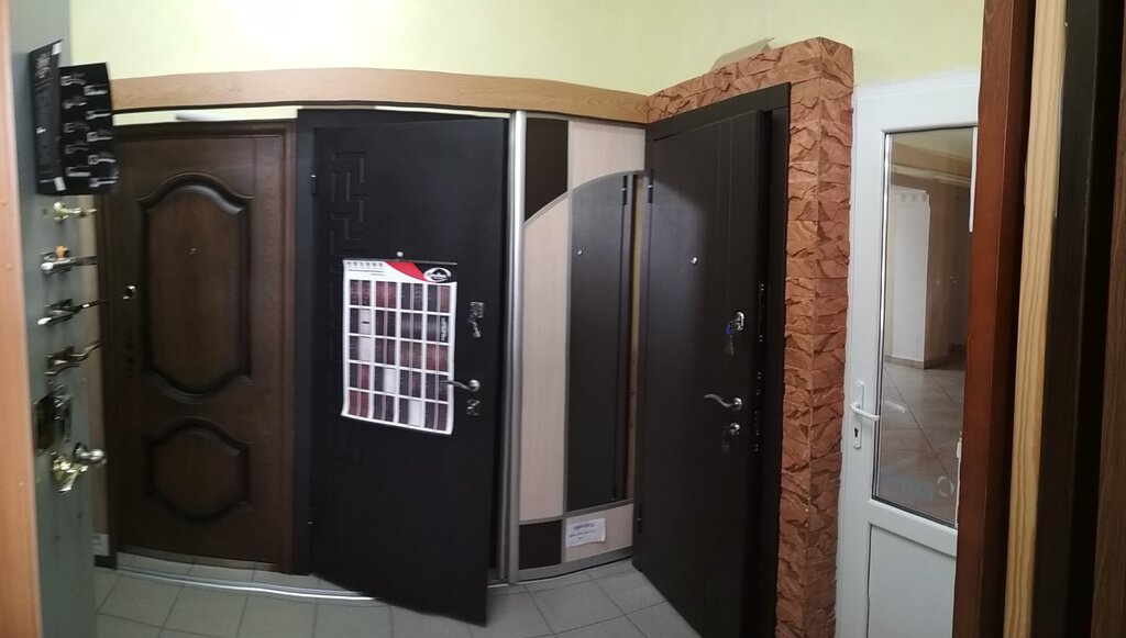 Kapılar Dveri&okna, Nesvizh, foto