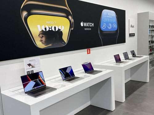 Apple reseller store