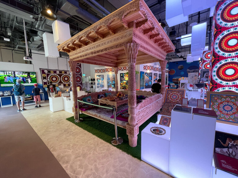 Turistik yerler Tajikistan Pavilion, Dubai, foto