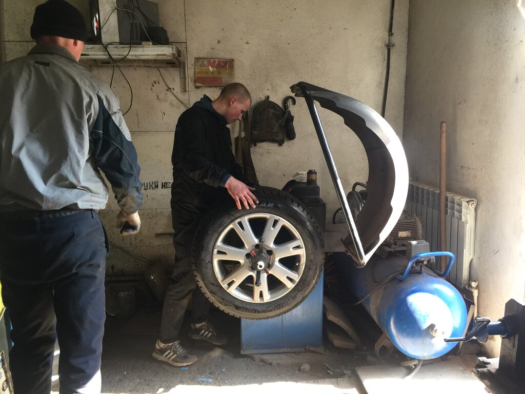Oto lastik tamiri Tire service No. 1, Likino‑Duliovo, foto