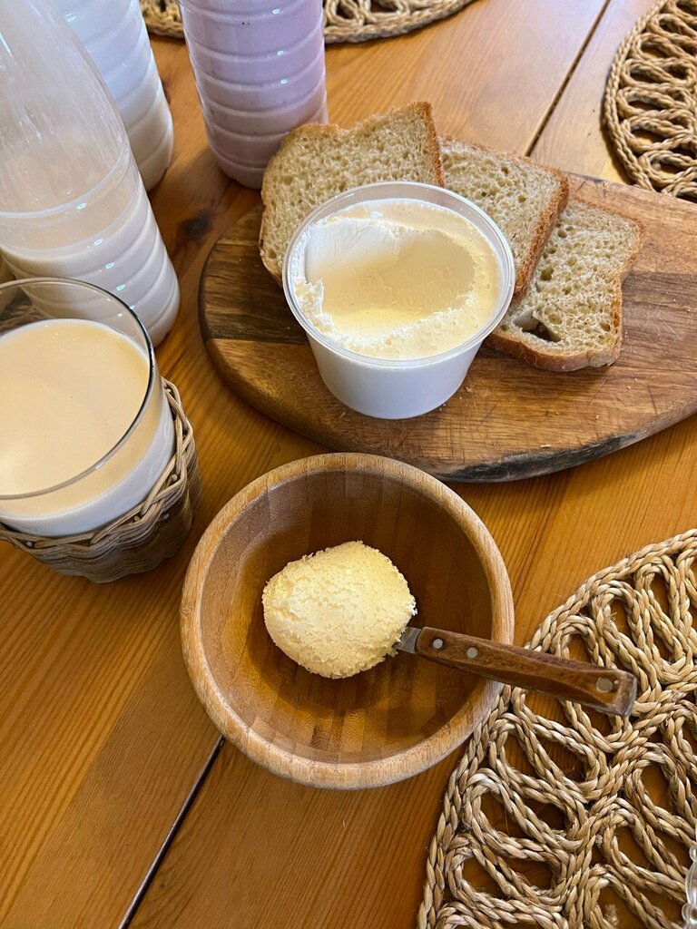 Ürün teslimatı Lya-ferma, Sverdlovskaya oblastı, foto