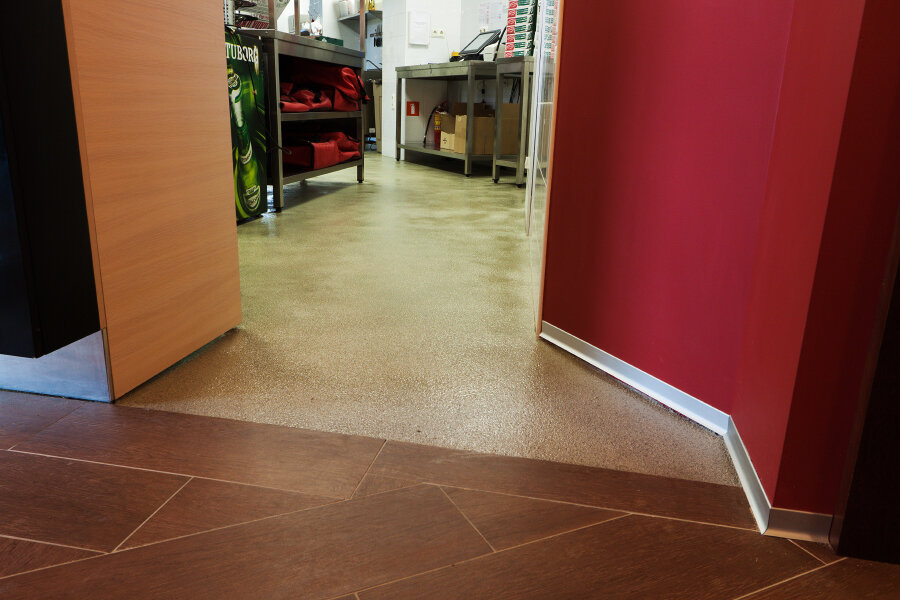 Zemin döşeme üretim ve satış firmaları Gruppa Kompany Stratus, Saint‑Petersburg, foto