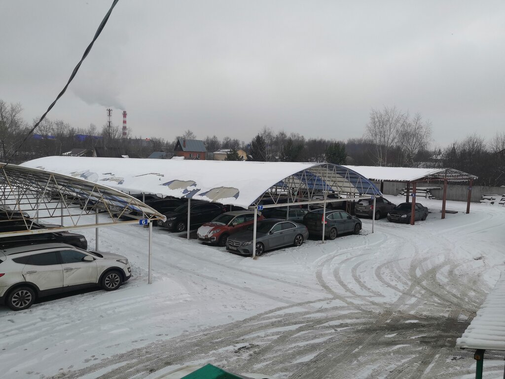 Otoparklar Parkovka Novaya V p. Chashnikovo, aeroport Sheremetyevo, Moskova ve Moskovskaya oblastı, foto