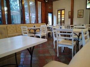 Столовая по-домашнему (Парковая улица No:2), restoran  Aluşta'dan