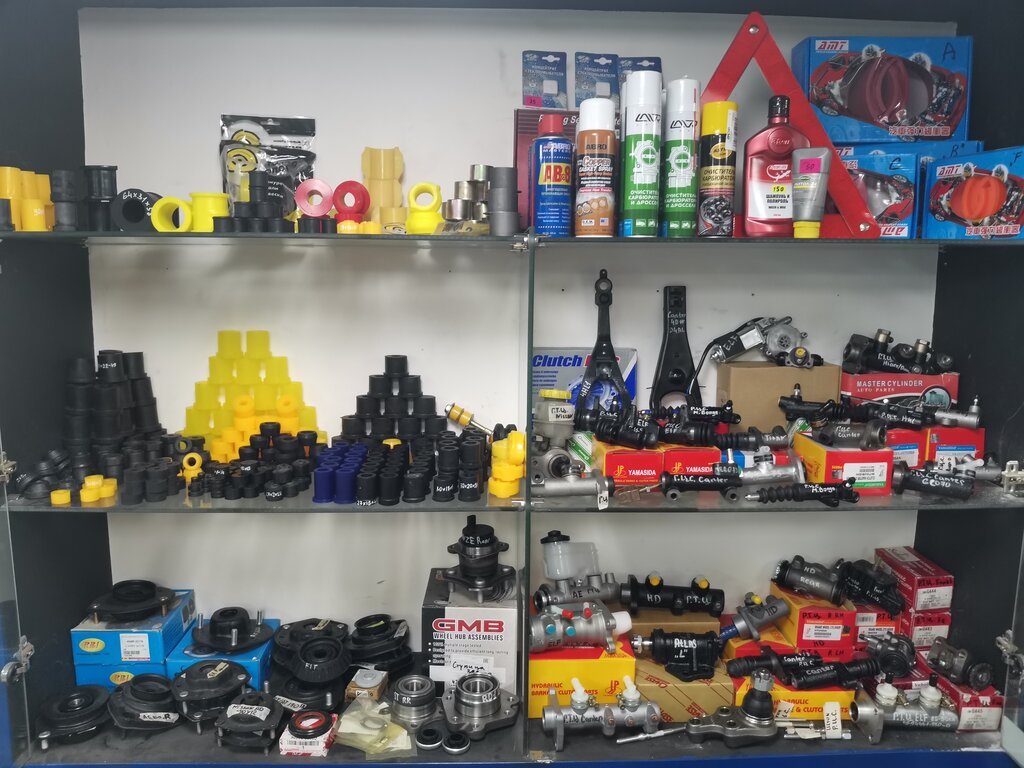 Otomobil yedek parçaları AvtoBig, Çita, foto