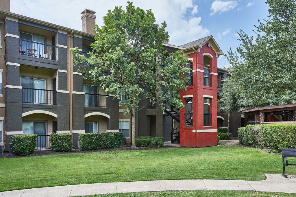 Emlak ofisi Sheffield Square, Grand Prairie, foto