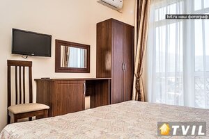 Kamelot (Reviolyutsionnaya Street No:57А, selo Kabardinka), otel  Krasnodarski krayından