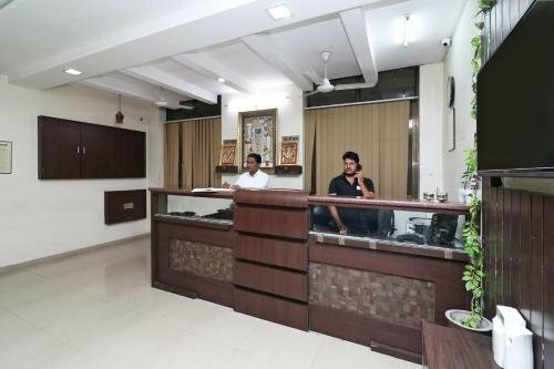 Otel Oyo 26864 Affinity Palace, Bhopal, foto