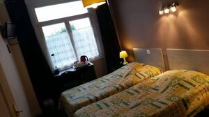 Hotel De La Paix (Hauts-de-France, Somme, Albert), otel